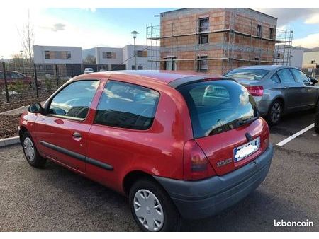 renault clio 2004 red