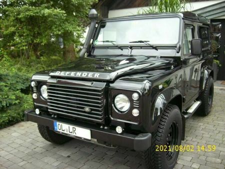 LAND ROVER DEFENDER land-rover-defender-90-dpf-stat-wag-se-div-extras ...