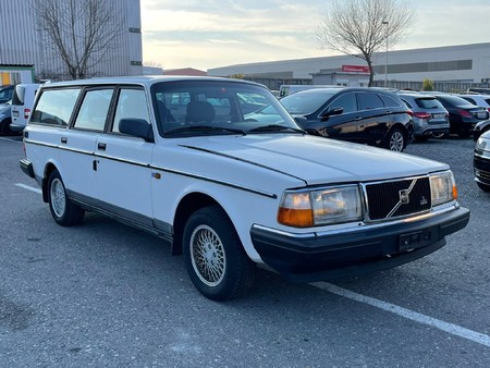 VOLVO 240 BREAK volvo-240-2-3-classic Used - the parking