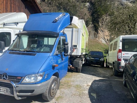 MERCEDES SPRINTER mercedes-benz-sprinter-616-cdi-duo-sattel-3-5t ...