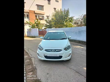 Hyundai Verna White 2022