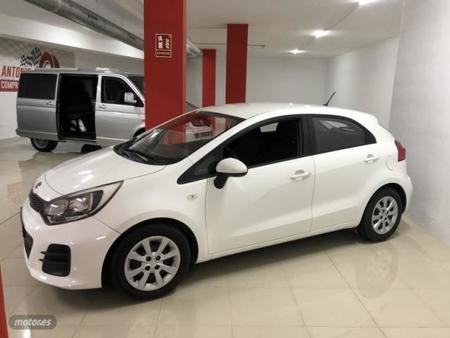KIA RIO kia-rio-1-200-84-cv-emotion-de-2016-con-104-000-km-por-9-900 ...