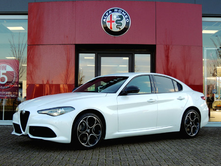 ALFA ROMEO GIULIA alfa-romeo-giulia-2-0t-b-tech-bianco-trofeo-19-velgen ...