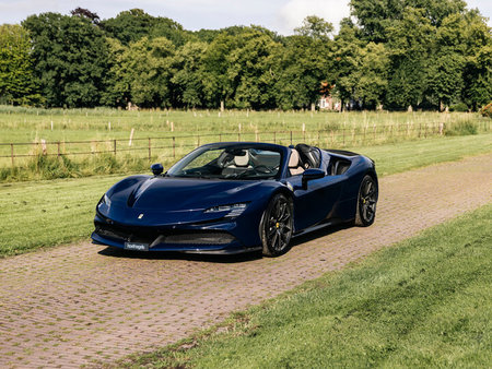 FERRARI SF90 STRADALE ferrari-sf90-spider-40-v8-assetto-fiorano-full ...