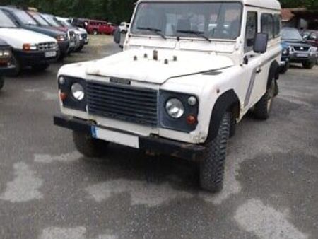 LAND ROVER DEFENDER 1997-land-rover-defender-110-3-door-300tdi-left ...