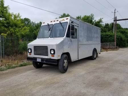 CHEVROLET CHEVY VAN 1986-chevy-p60-box-van occasion - Le Parking