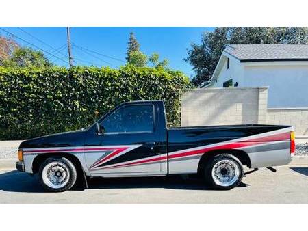 NISSAN NAVARA old-school-1986-nissan-hard-body-d21-short-bed-mini-truck ...