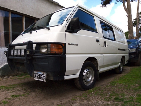 MITSUBISHI L300 mitsubishi-l300-2-5-panel-van Used - the parking