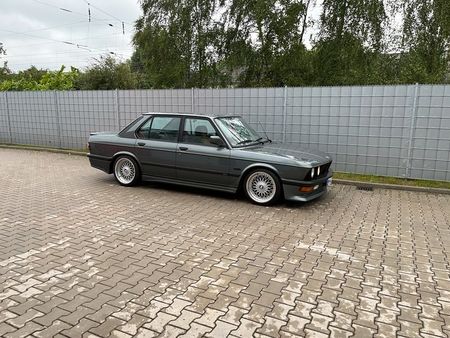 BMW SERIE 5 bmw-e28-525e-shadowline-h-zulassung-oldtimer-pfeba-zender ...