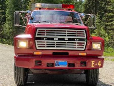 FORD F800 fire-engine-1982-grumman-emergency-products-model-f-10-class ...
