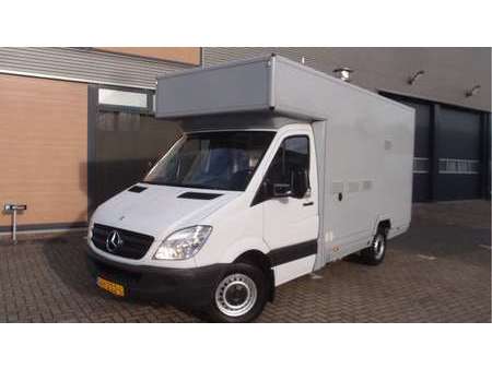 MERCEDES SPRINTER mercedes-benz-sprinter-snackwagen-foodtruck-16-000km ...