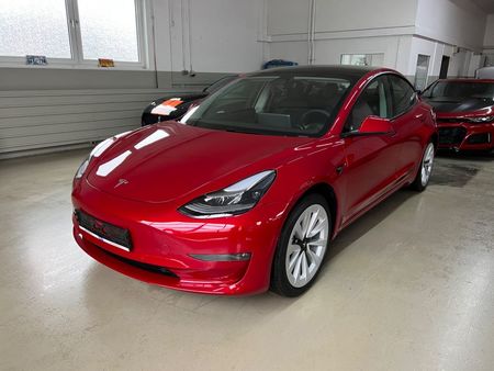 TESLA MODEL 3 tesla-model-3-allradantrieb-mit-dualmotor-long-range ...