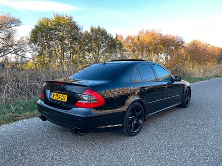 MERCEDES CLASSE E mercedes-e63-w211-amg-drivers-pack-designo-keyless ...