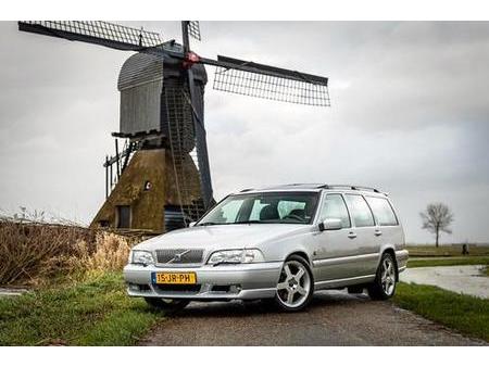 VOLVO V70 volvo-v70r-awd-automaat-schuif-kantel-dak-youngtimer-volvo ...