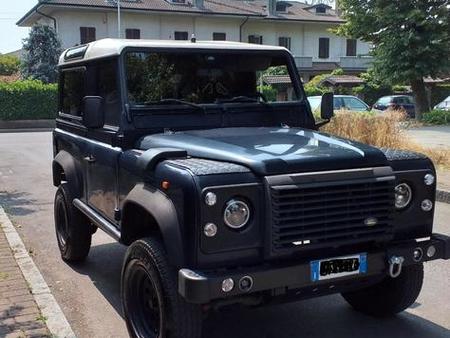 LAND ROVER DEFENDER land-rover-defender-2-0-16-v-benz-gpl occasion - Le ...