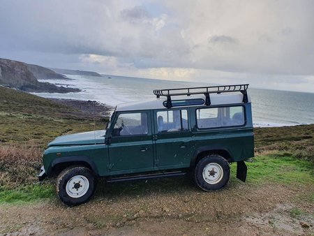 LAND ROVER DEFENDER land-rover-defender-110-kombi-2-5-td5-4x4 Used ...