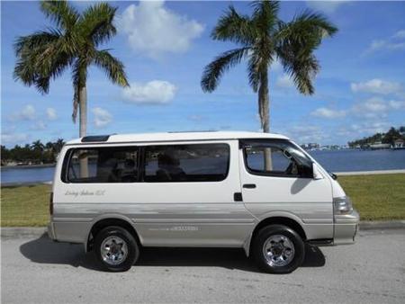 TOYOTA HIACE 1995-toyota-hiace-van-super-custom-living-saloon-ex-4wd ...