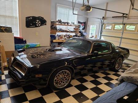 PONTIAC FIREBIRD 1978-pontiac-trans-am-restomod okazja - parking samochod