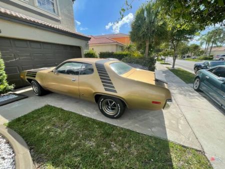 PLYMOUTH ROAD RUNNER 1972-plymouth-road-runner-van-brown-rwd-automatic ...