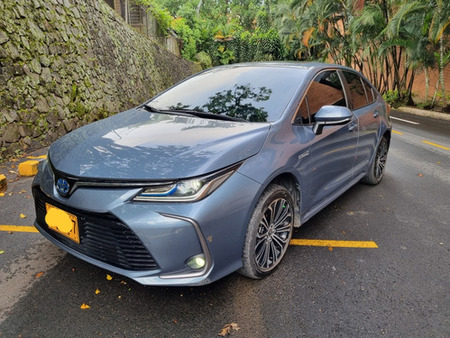 Toyota Corolla 2024 Azul Claro Toyota Corolla Cross HEV: Cambia...