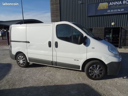 RENAULT TRAFIC renault-trafic-diesel-2-0-dci-115-ch-l1h1-3-places-annee ...