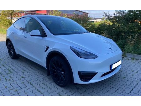 TESLA MODEL Y tesla-model-y-long-range-dual-motor-awd-mwst-ausweisb ...