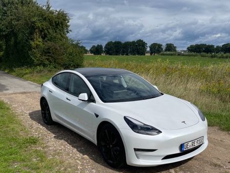 TESLA MODEL 3 tesla-model-3-allradantrieb-mit-dualmotor-long-ran Used ...