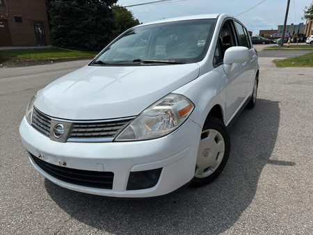 Nissan Versa Note White