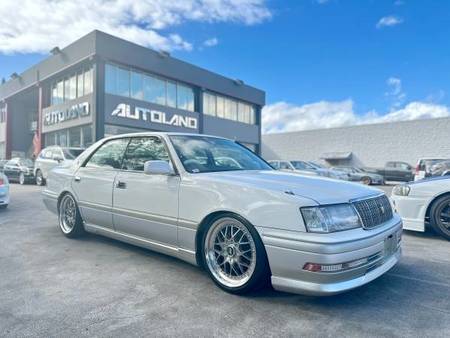 TOYOTA CROWN toyota-crown-royal-saloon-luxury-vip-body-kit-rims-1jz-rhd ...