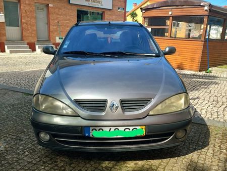 RENAULT MEGANE carro renault megane apúlia e fão • olx portugal ...