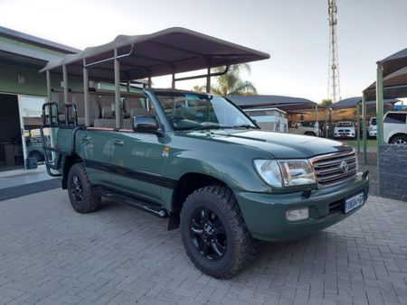 TOYOTA LAND CRUISER 2004-toyota-land-cruiser-70-series-land-cruiser-100 ...