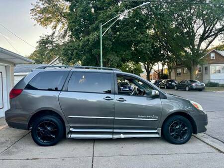 2004 Toyota Sienna