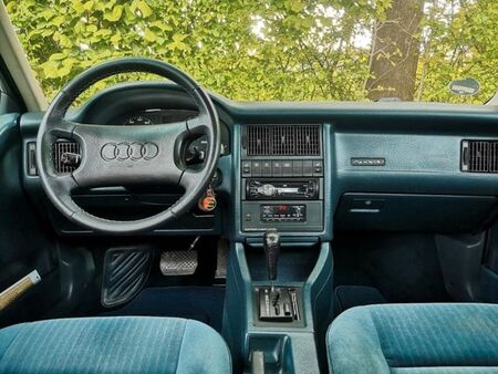 audi 90 interior