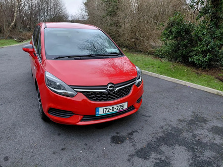 zafira red