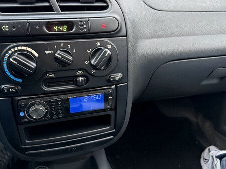 daewoo lanos 2000 interior