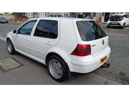 white mk4 golf